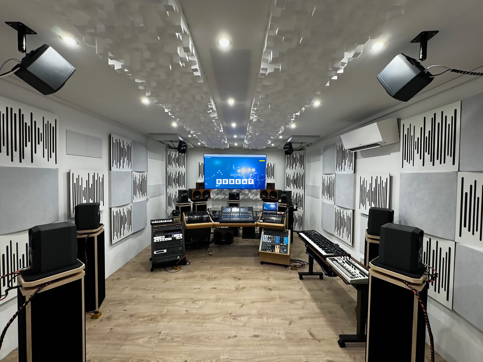 Extras - Rebeat Digital EN